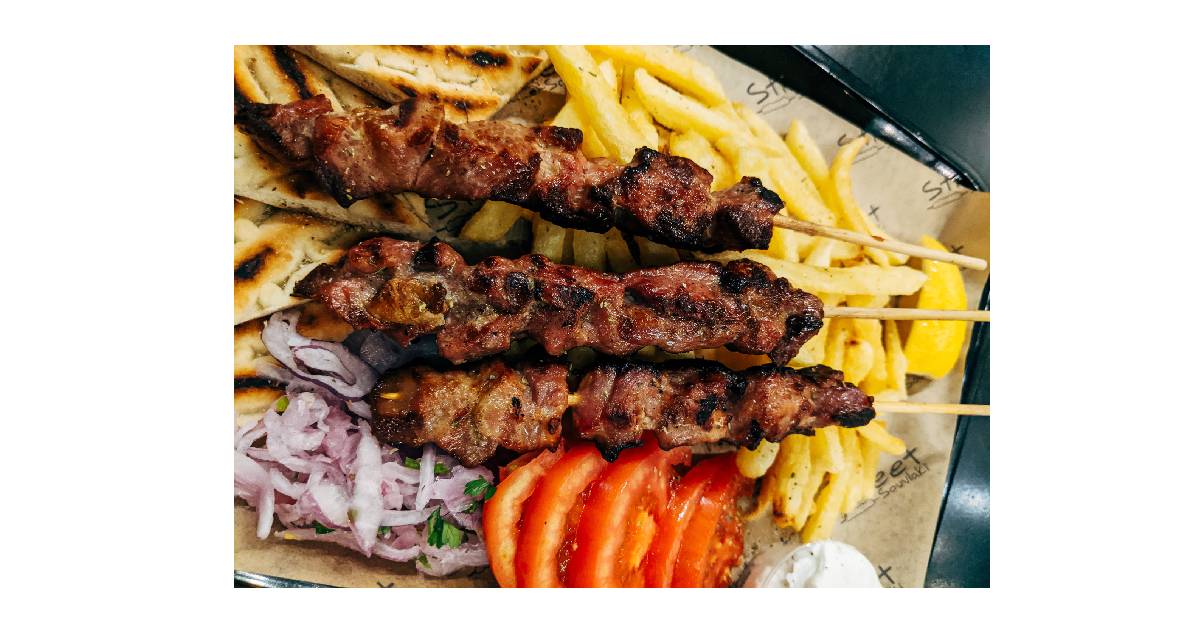Παραδοσιακό σουβλάκι στην Αθήνα: Το απόλυτο ελληνικό street food των ...