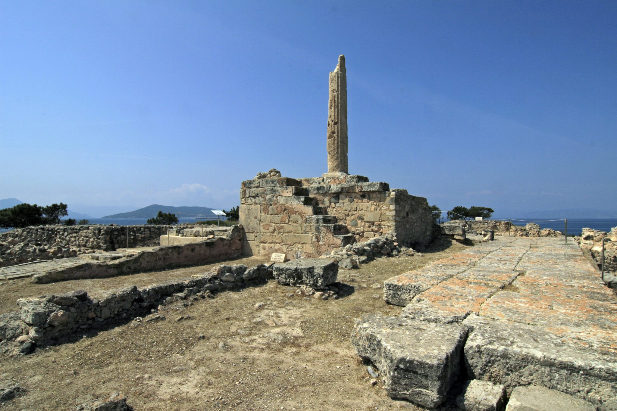 Τι να δείτε στην Πόλη της Αίγινας - ΔΙΑΚΟΠΕΣ