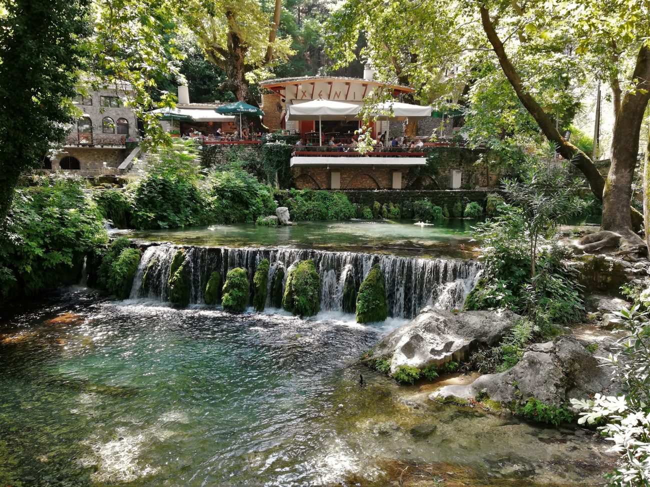 Οι 5 λόγοι που αξίζει να πάτε στη Λιβαδειά - ΔΙΑΚΟΠΕΣ
